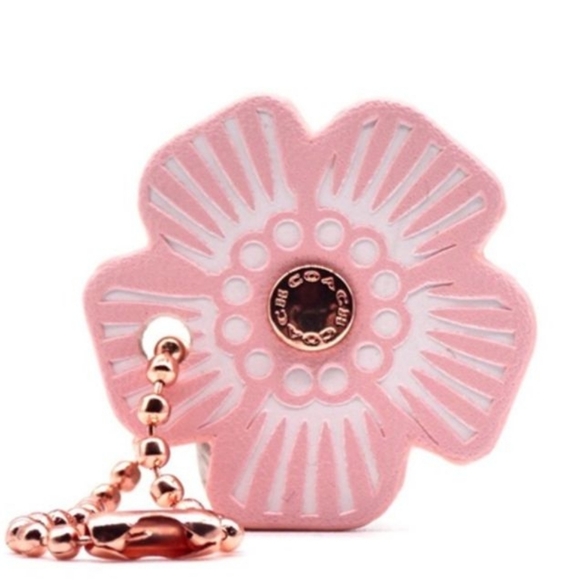Coach | Bags | Coach Poppy Tea Rose Gold Pink Daisy Leather Hangtag Bag ...